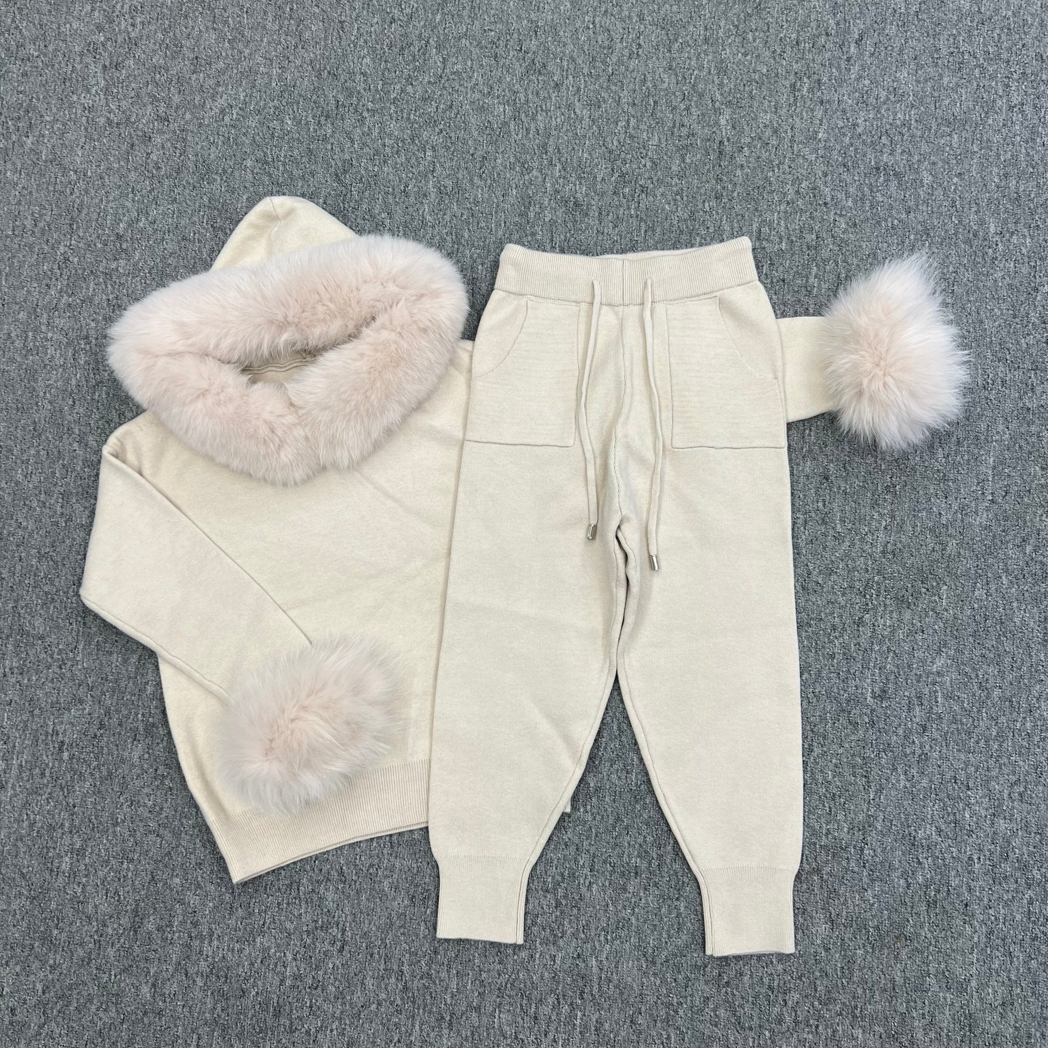 Childrens Light Beige Luxury Fur Trim Hood & Cuff Tracksuit – H&L